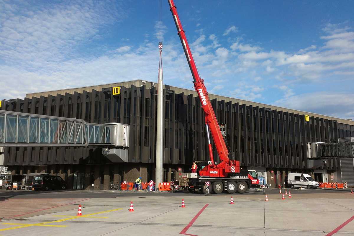 Flughafen Hannover Vorfeldbeleuchtung - ELMO - Elektromontagen Leipzig GmbH